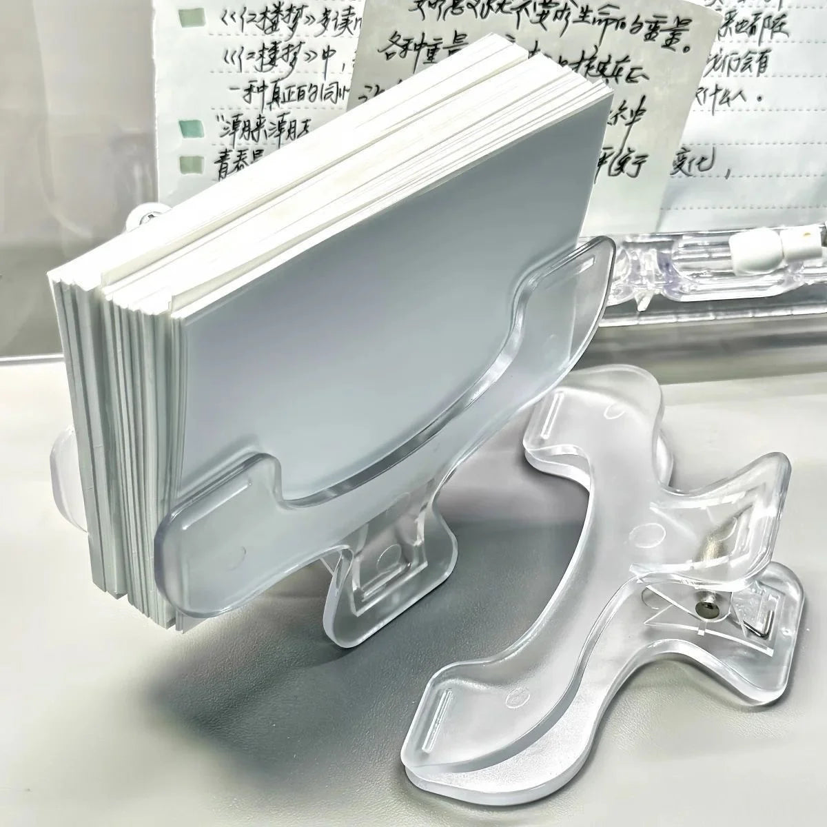 Universal Transparent Page Holder Paper Clip – thepaperworm